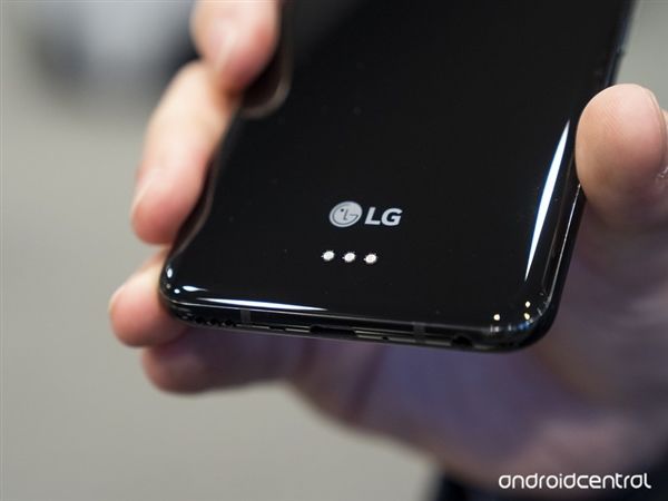 MWC2019：LG V50 ThinQ发布，支持5G 可变“折叠屏” - 通信终端 — C114通信网