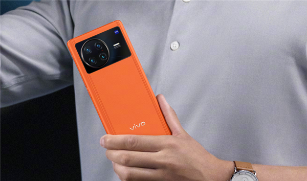 华为Mate50、iPhone 14之后第一款旗舰要来了：2K超大屏搭配骁龙8+ - 通信终端 — C114通信网