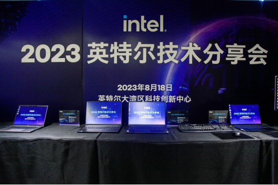 在本地跑AIGC，英特尔PC没问题 - 资讯 — C114通信网