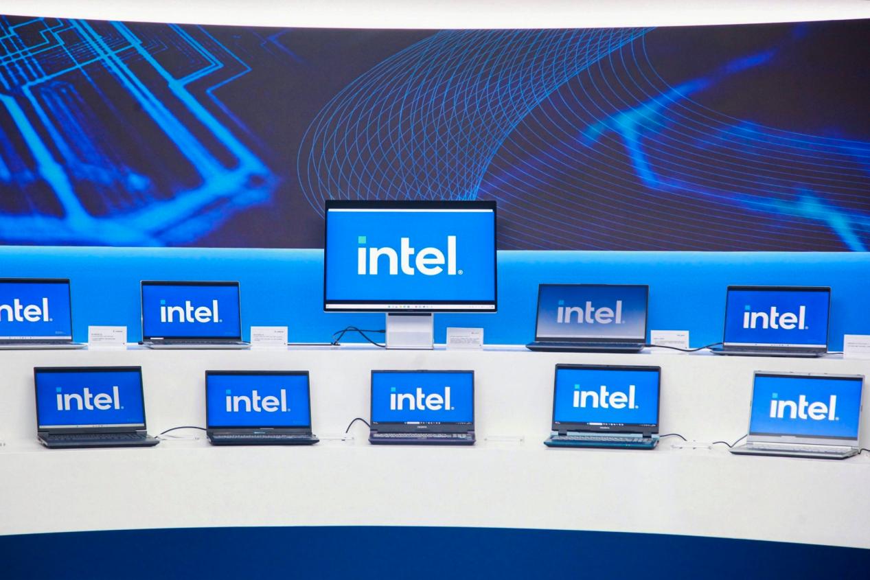 酷睿轻薄本也能运行大语言模型，英特尔推动PC生成式AI落地 - 资讯 — C114通信网